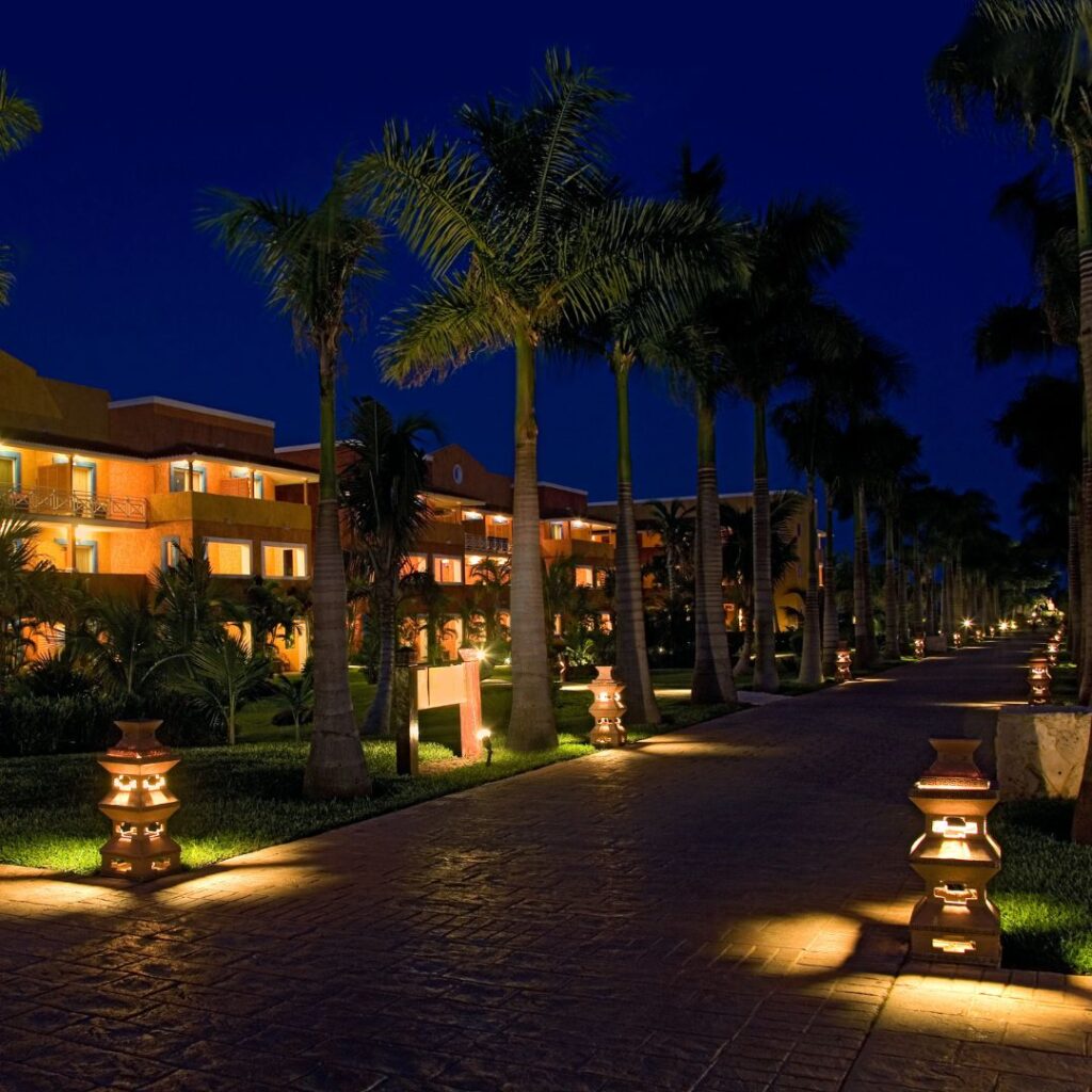 How Resorts Create Outdoor Ambiance With Lighting - Fancy Nanc-ista